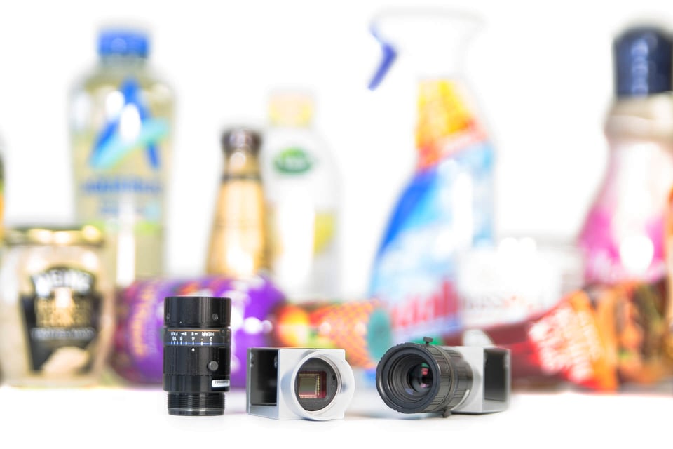 Label control with vision inspection systems for labels